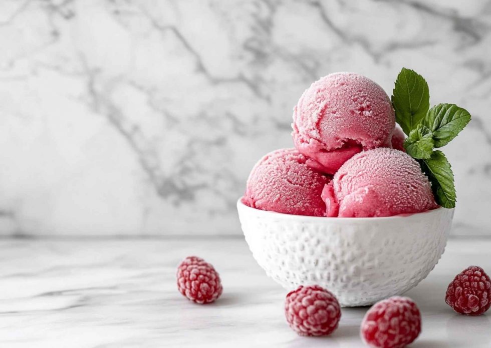Raspberry-Lychee Sorbet met de Ninja Creami ice Creami